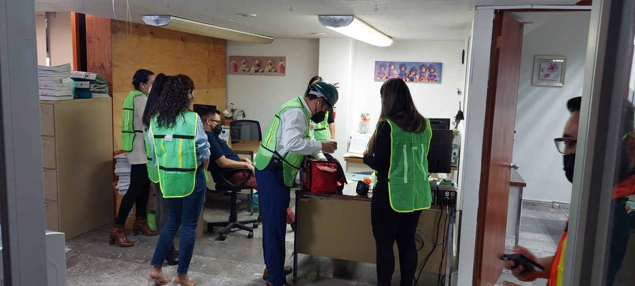 Activan 'código azul' en la delegación del IMSS