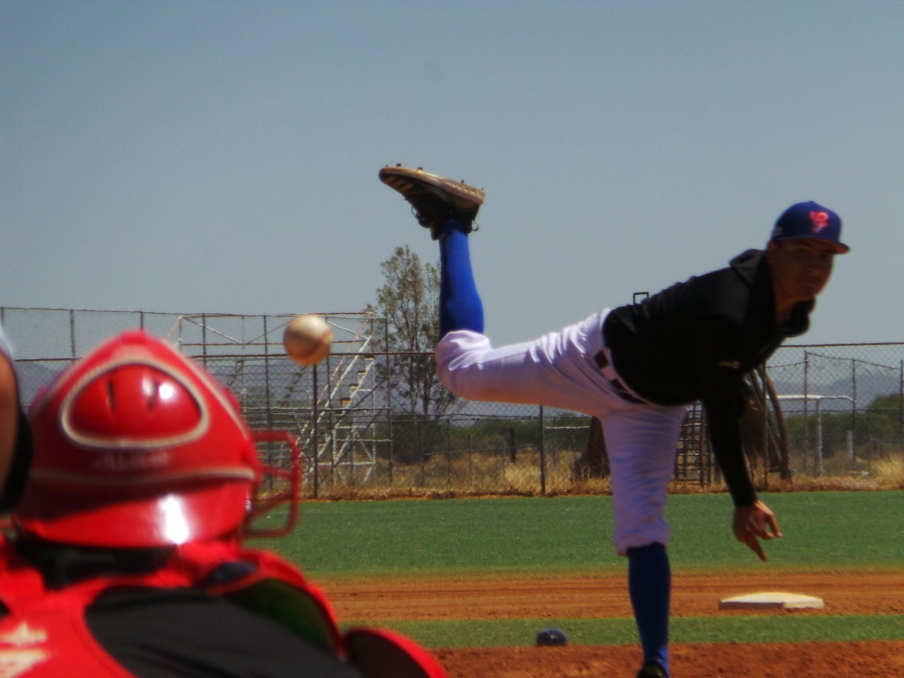 Generales siguen haciendo beisbol