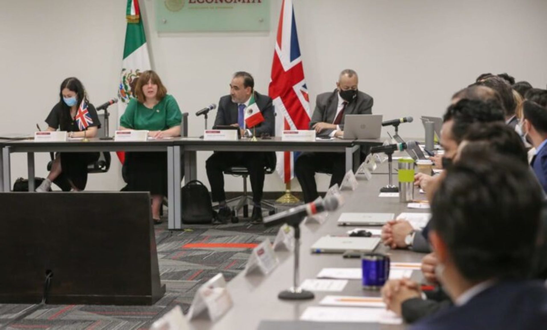 Reino Unido y México negocian tratado comercial