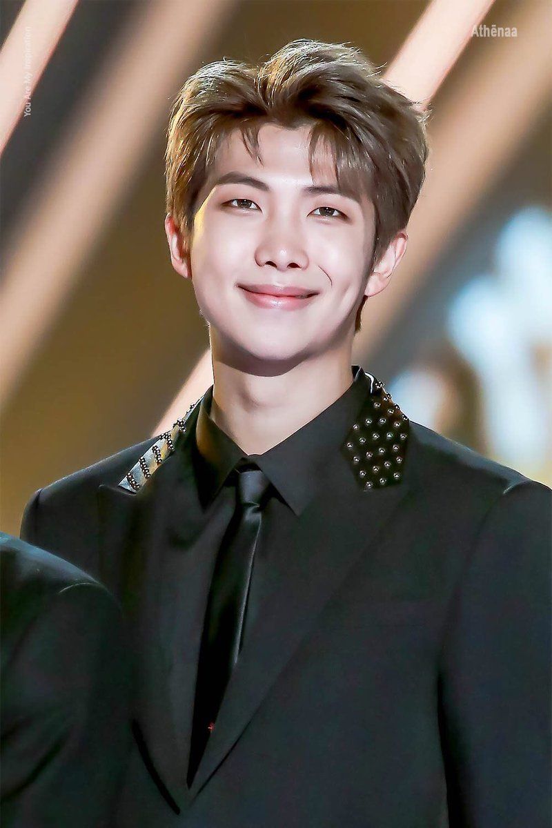 ¿Siempre ha sido guapo? Así ha evolucionado el aspecto físico de RM de BTS