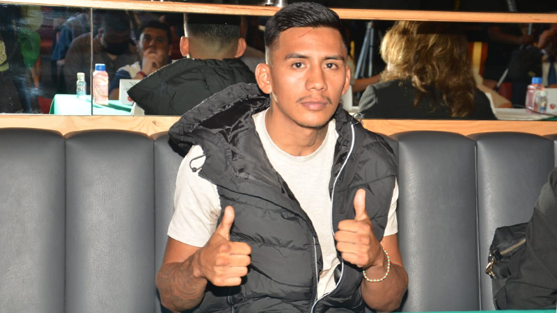 Israel 'Jiga' González quiere corona Supermosca de Jessie Rodríguez