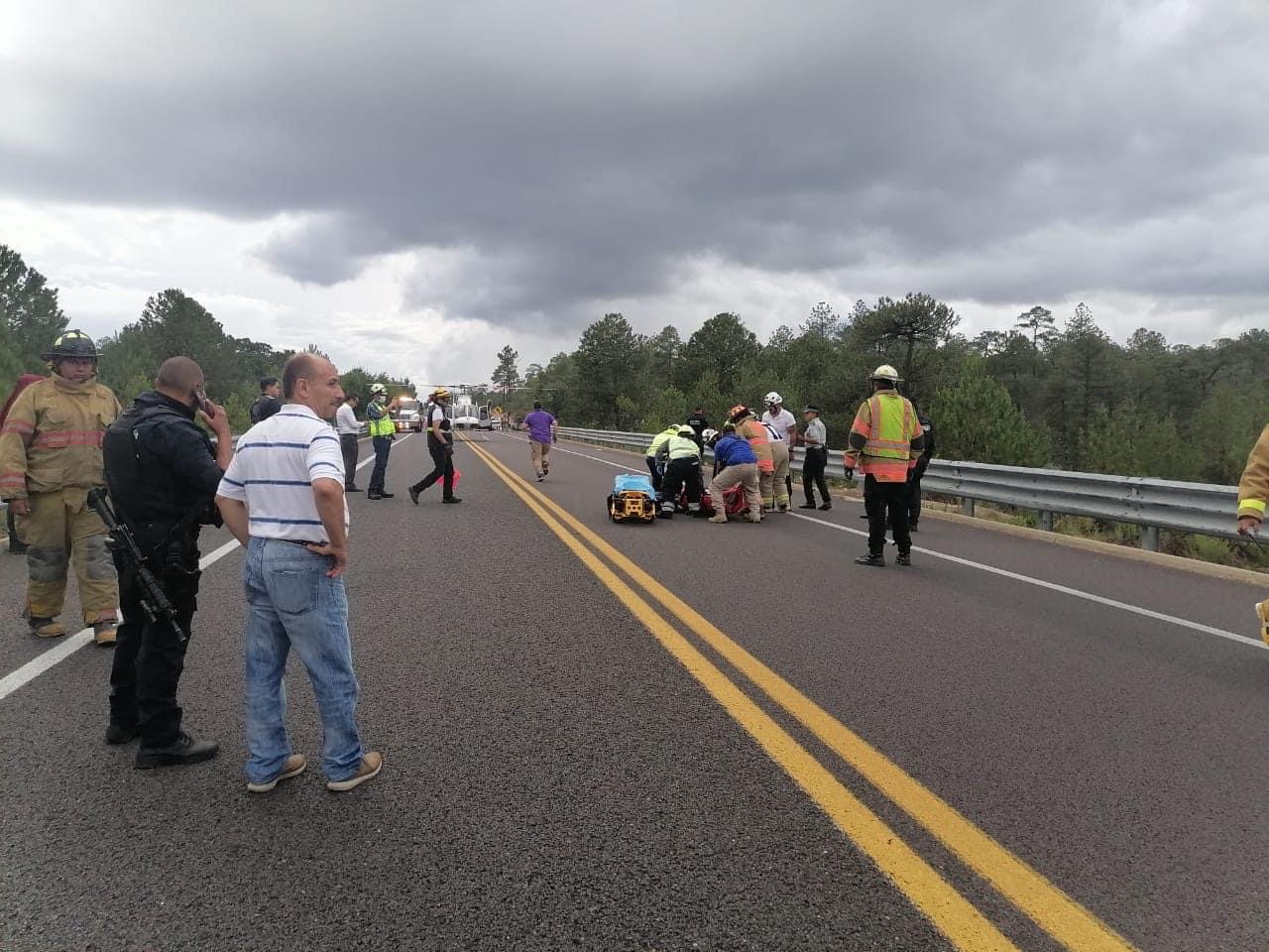 Se registra fuerte choque frontal en la autopista Durango-Mazatlán
