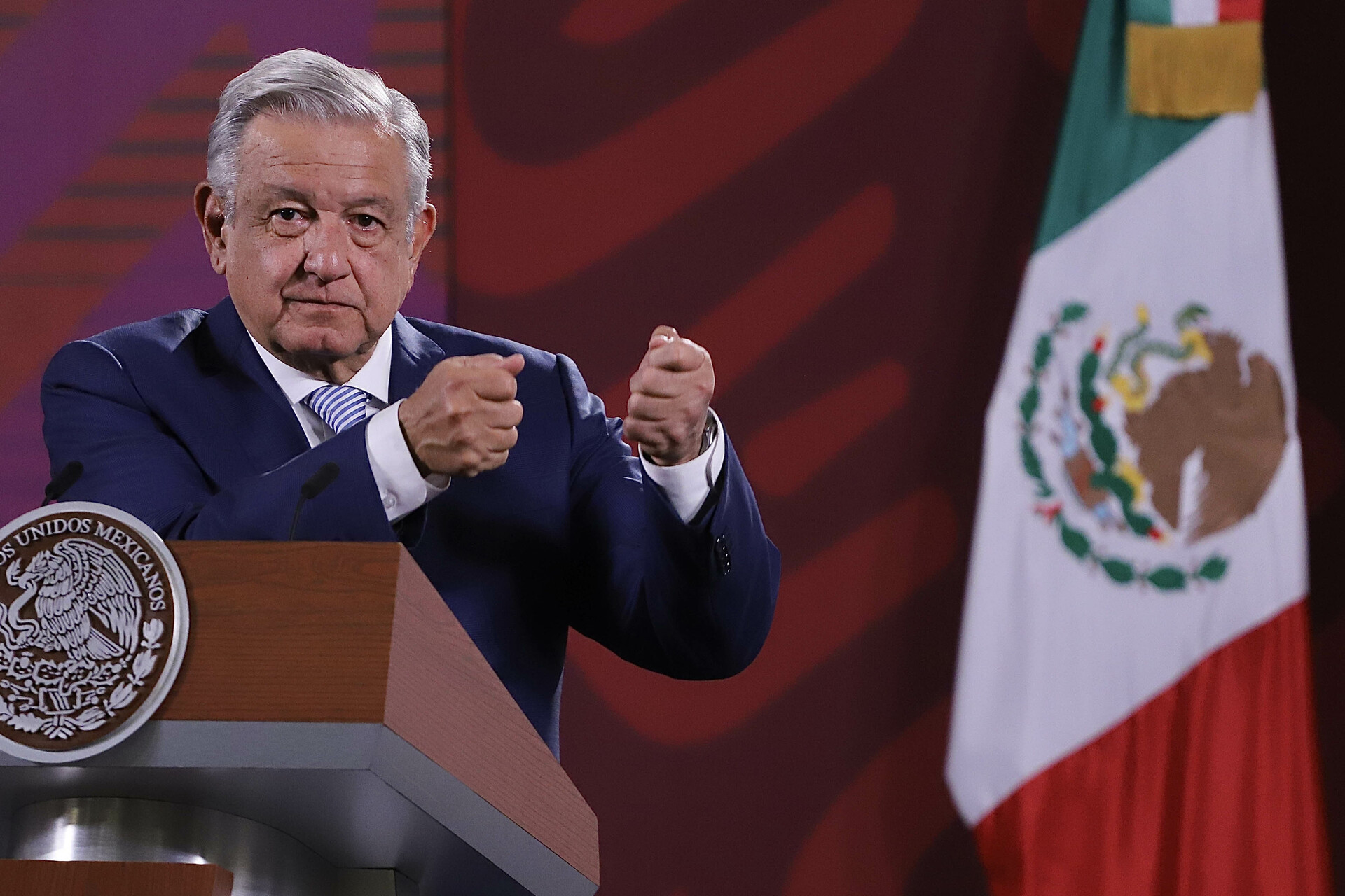 AMLO desmiente rumores sobre un posible mal estado de salud