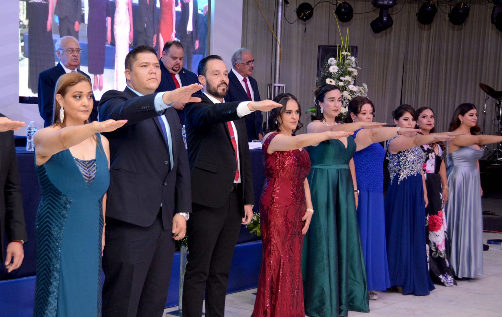 Colegio de Contadores ofrece respaldo a Durango ante reto financiero