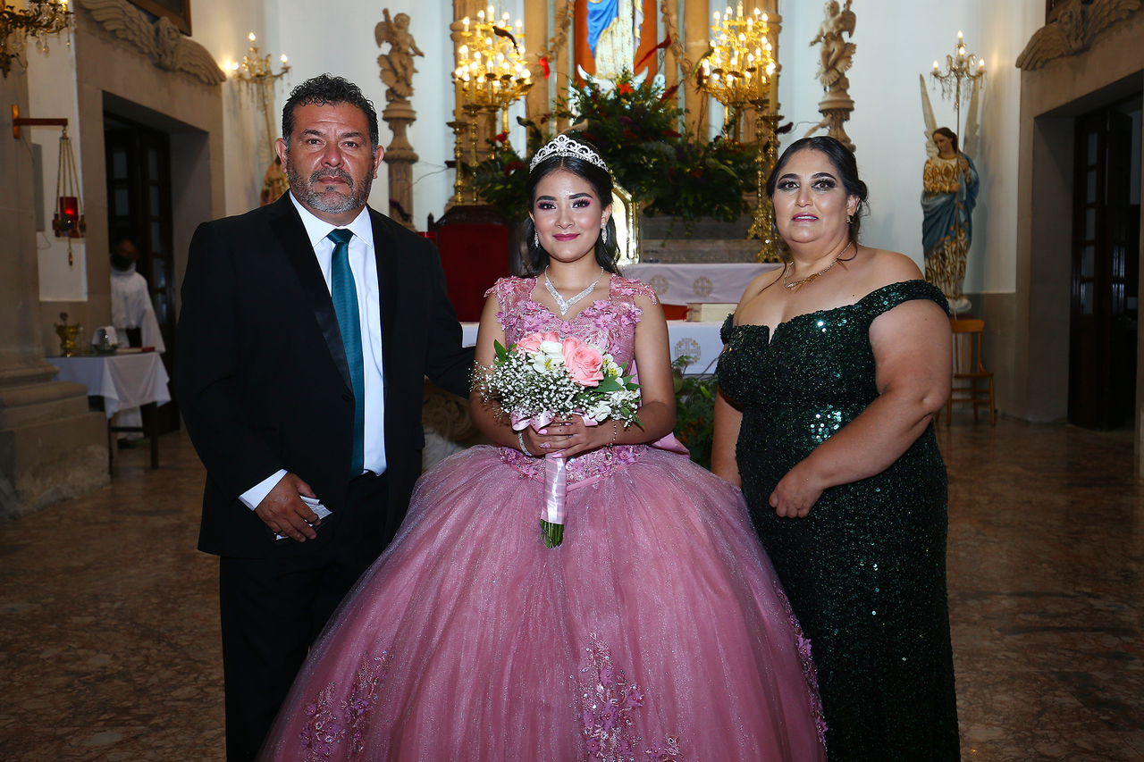 Chelsea Jazmin celebra sus XV