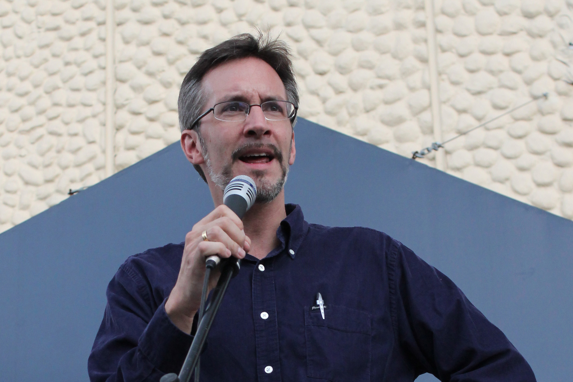 'Ha llegado el momento de abrir los ojos', John Ackerman denuncia ...