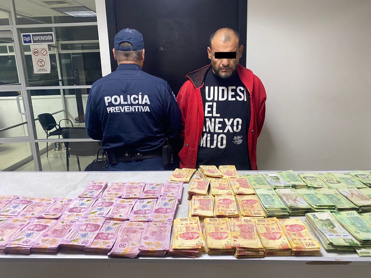 Arrestan a varón que intentaba robar banco; llevaba casi 850 mil pesos
