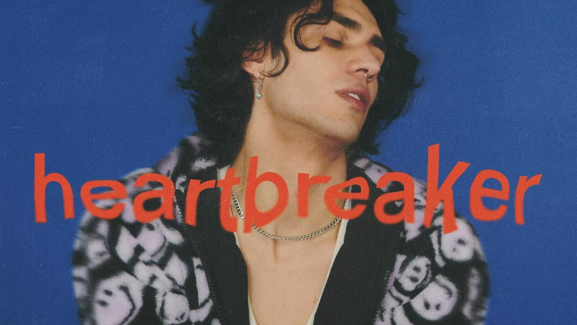 Alan Navarro regresa con reedición de heartbreaker y retoma el '#dreamTOUR'