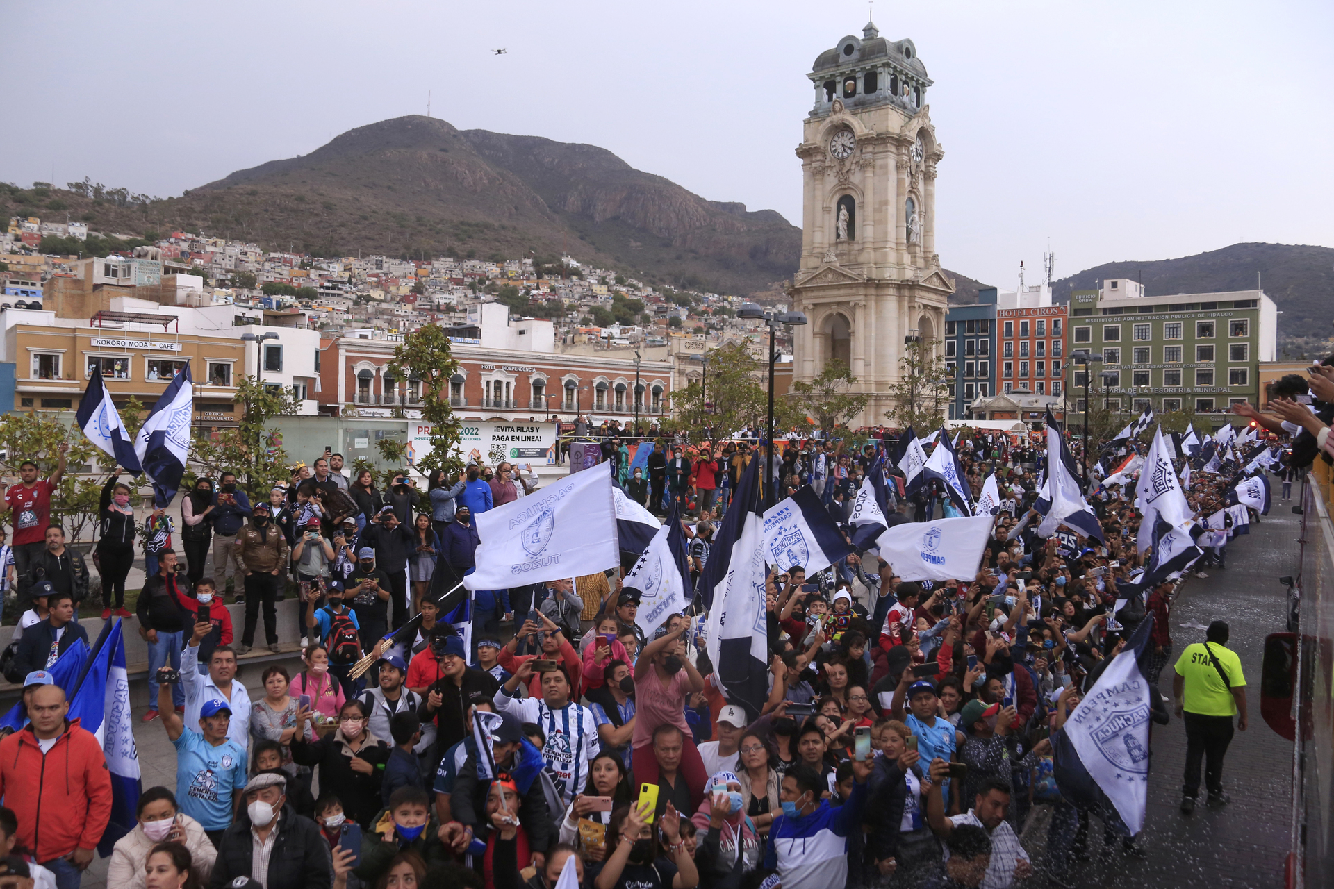 Pachuca celebra con gran desfile su título de la Liga MX