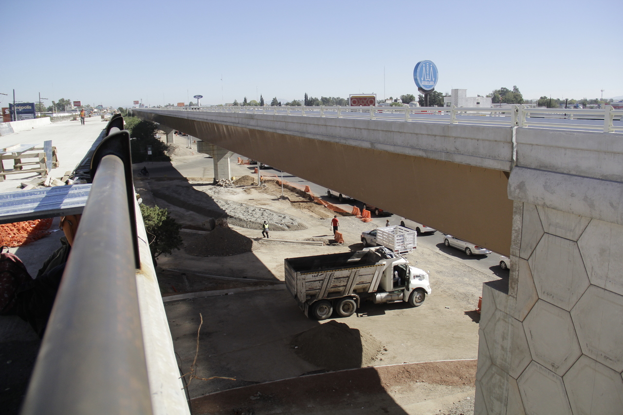 Inician cierres parciales por obra del puente Francisco Villa Inician cierres parciales por obra del puente Francisco Villa