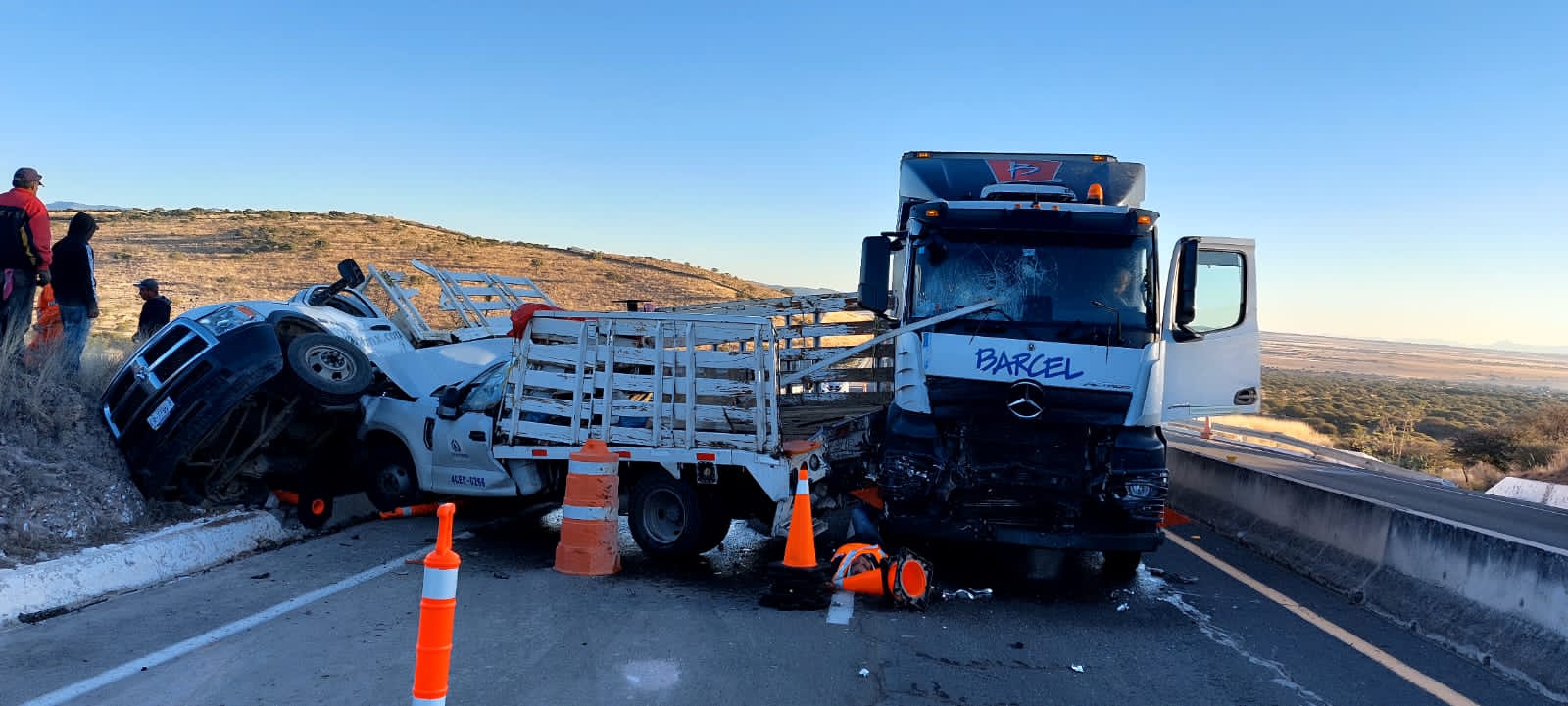 Fuerte choque sobre la Durango-Gómez Palacio deja un occiso y 2 lesionados