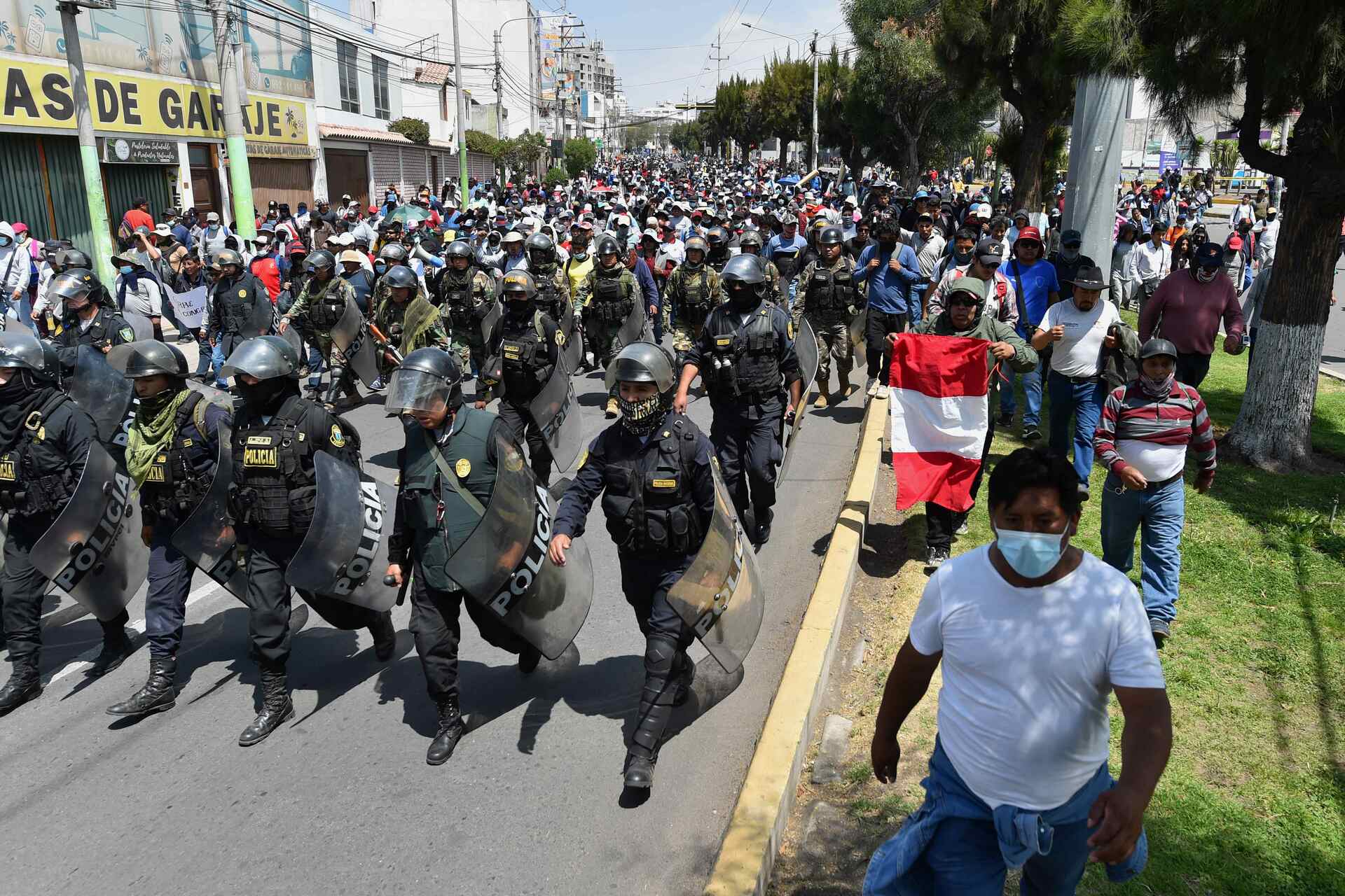 Gobierno De Perú Declara Estado De Emergencia En Todo El Territorio Por
