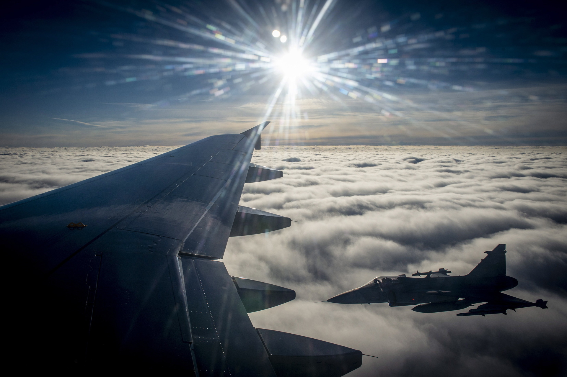 Inician debate de reforma de AMLO para militarizar espacio aéreo
