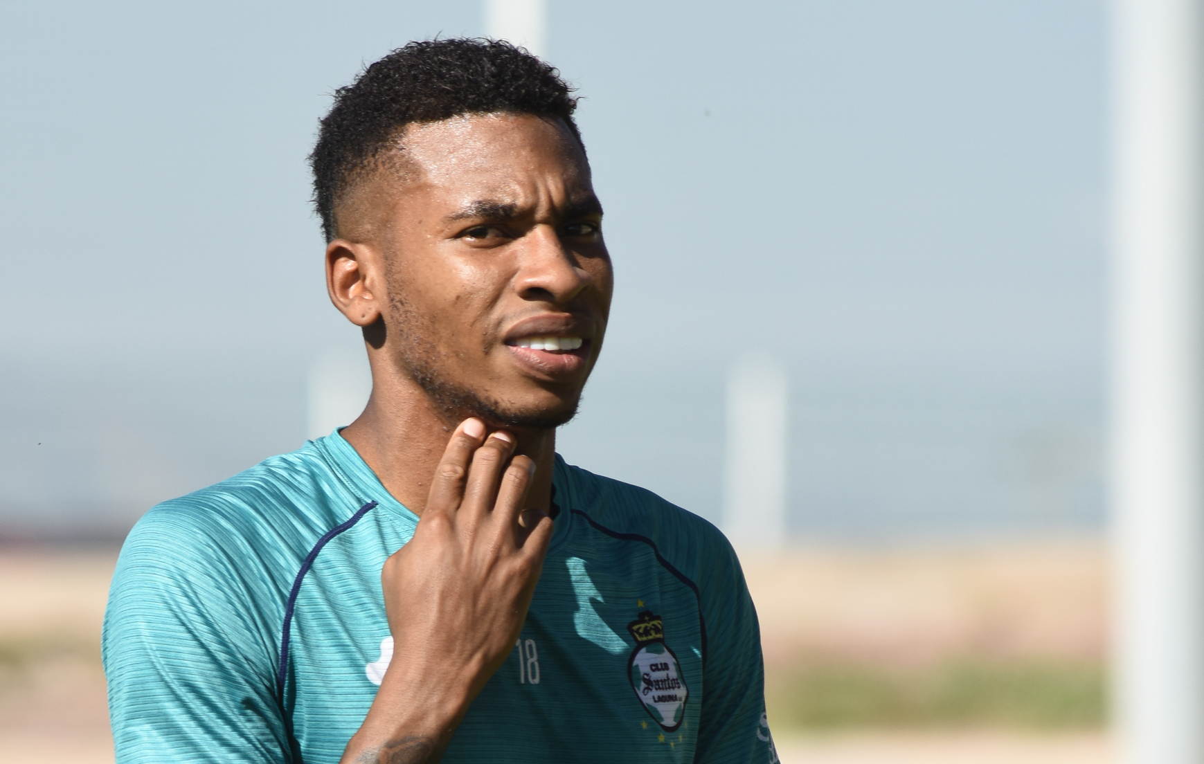 Continuidad de Ayrton Preciado con Santos está descartada