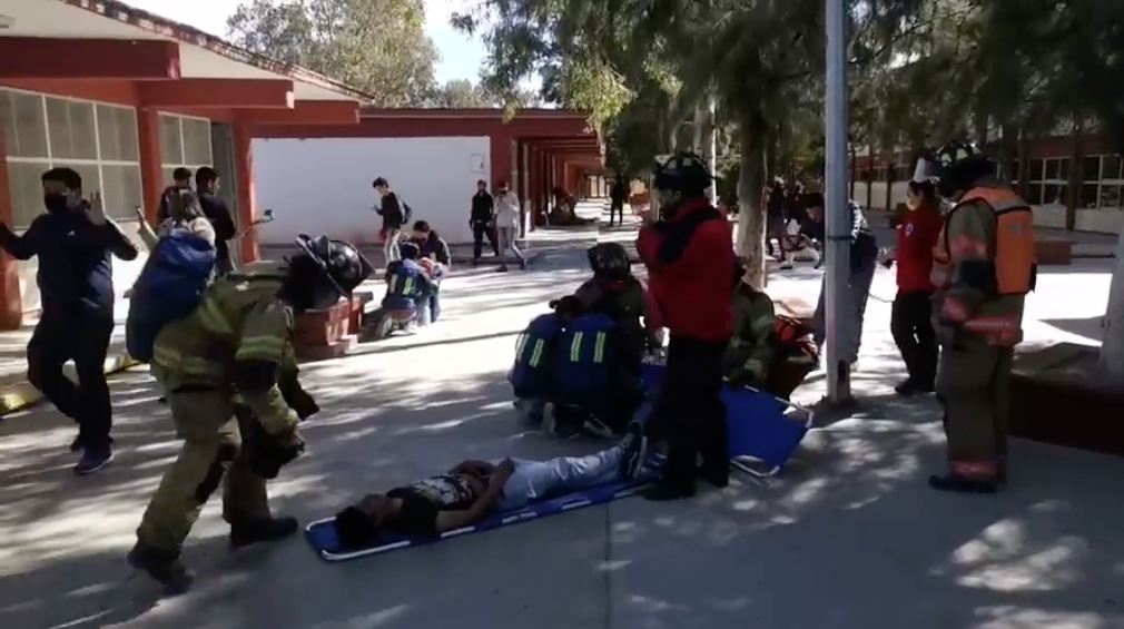 Realizan simulacro de tirador activo en el CBTIS 110