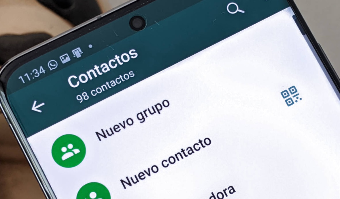 ¿Cómo puedo ocultar un contacto de WhatsApp sin eliminarlo o bloquearlo?