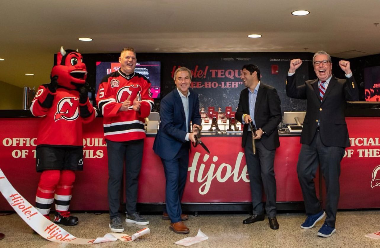 Inaugura Híjole! bar en el Prudential Center, casa de los Devils de New ...