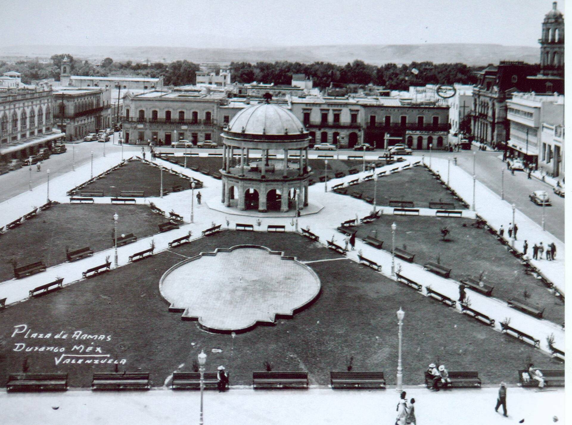 Un vistazo al 'Durango Antiguo'; exponen fotos de Lupita Valenzuela