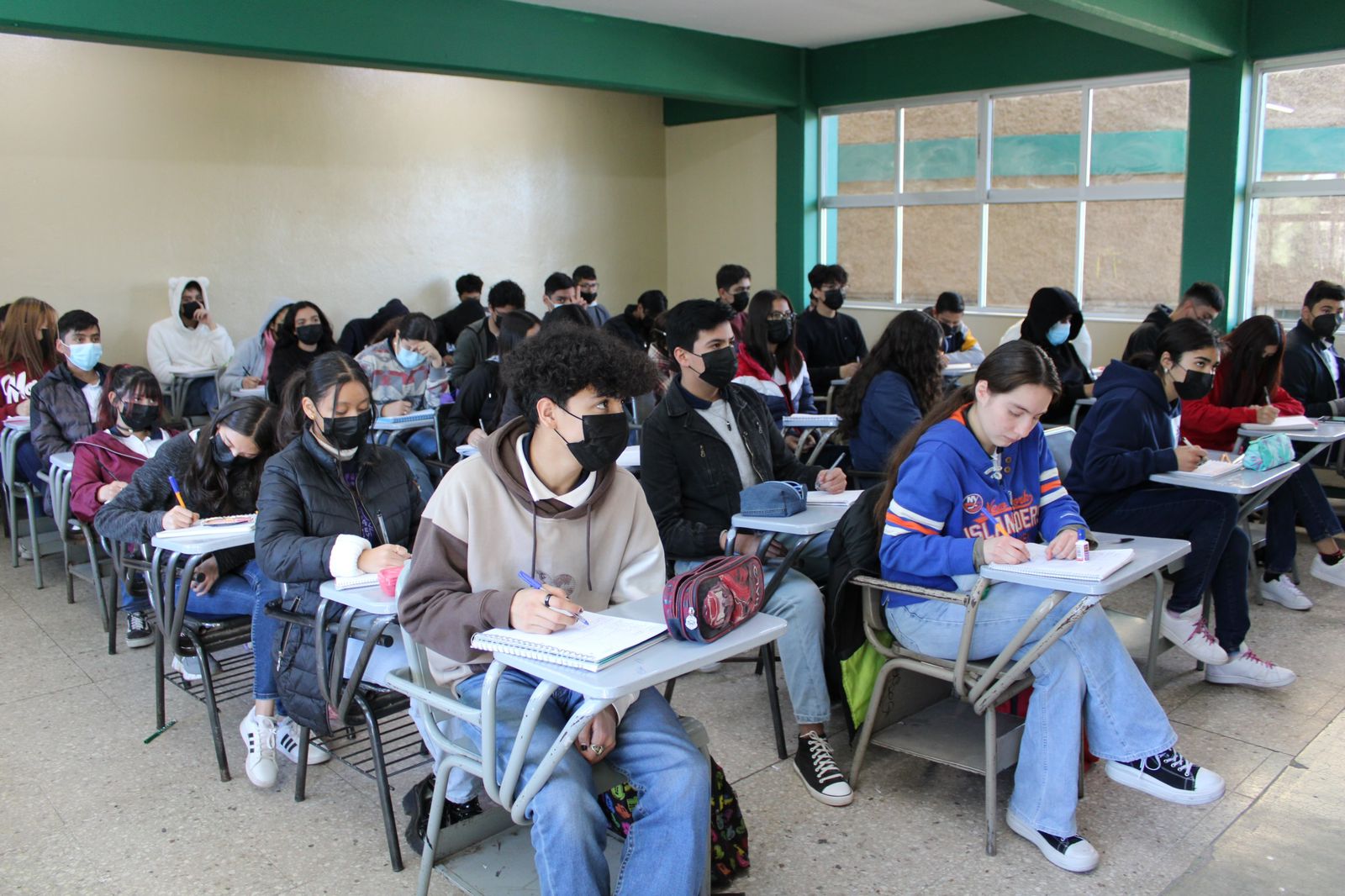 Regresan a clases alumnos del sistema Cobaed