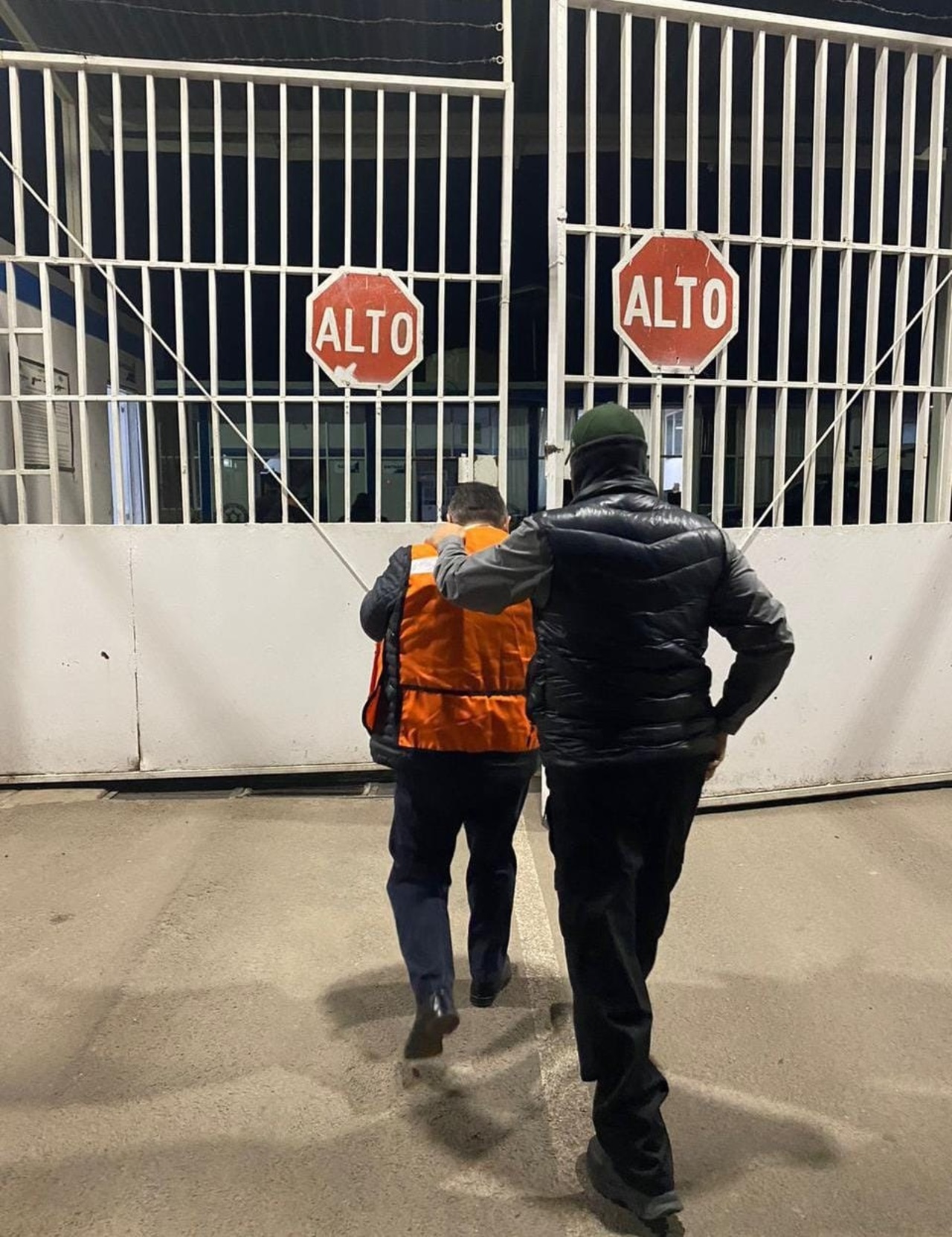 Anestesiólogo, probable responsable del brote de meningitis: FGED