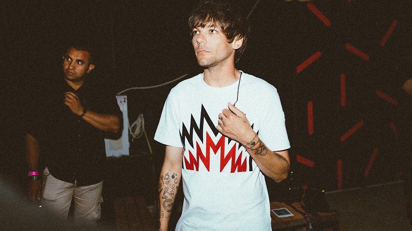 All of Those Voices: Louis Tomlinson hablará de su vida y la fama en ...
