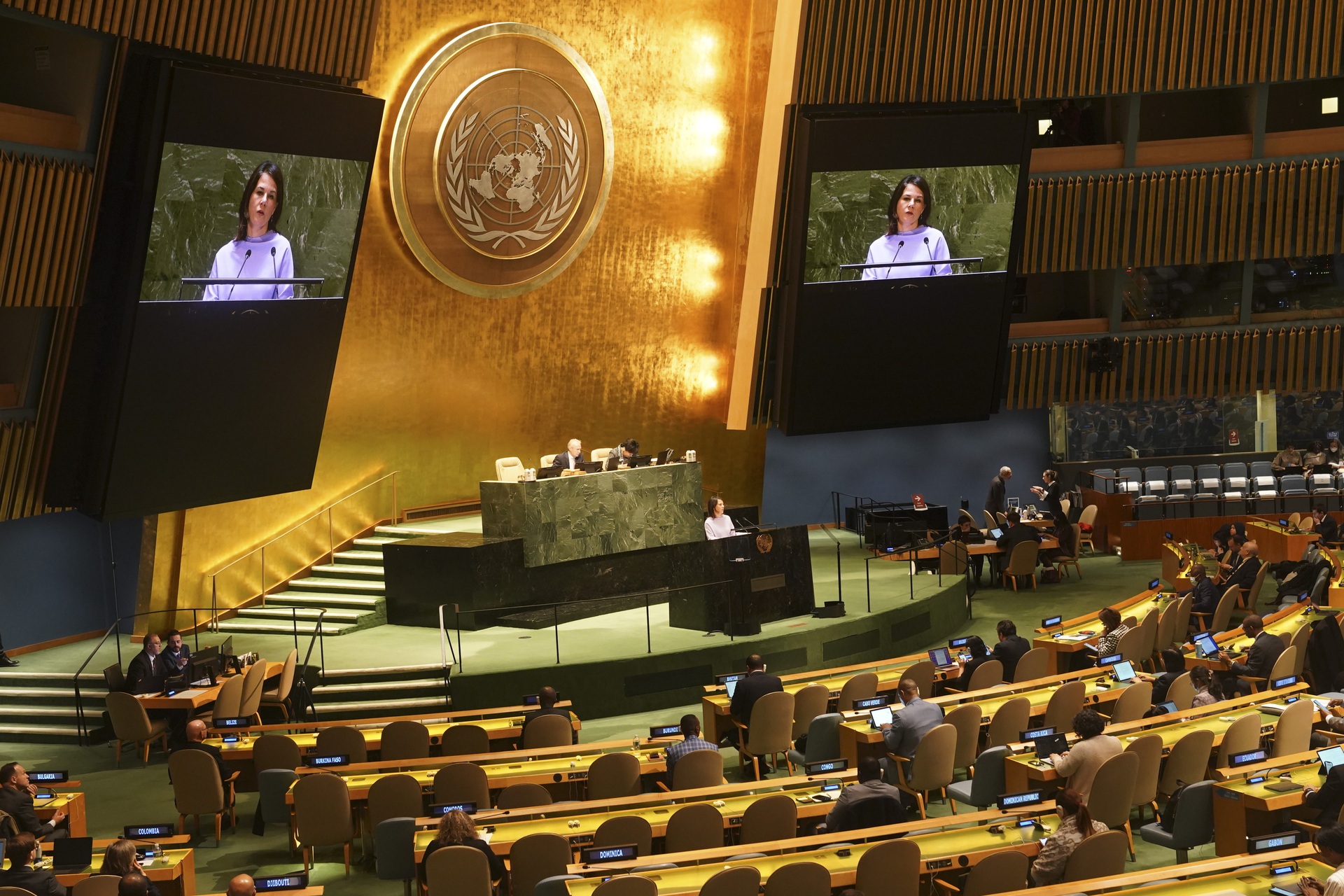Consejo de Seguridad de la ONU vota por la inmediata retirada rusa en ...