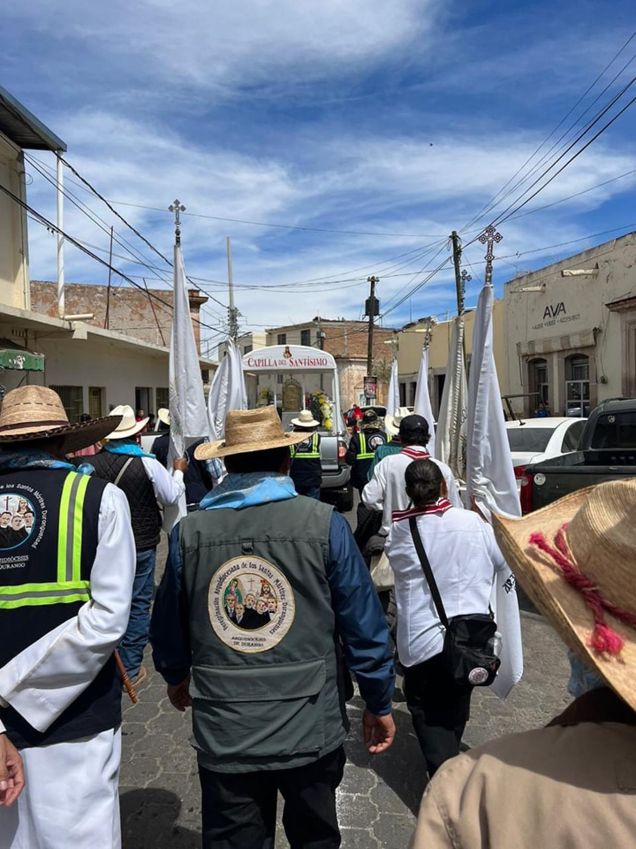 Duranguenses peregrinan por el mártir