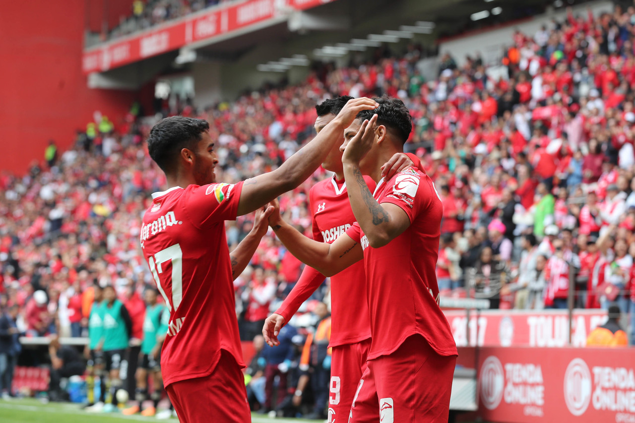 El Toluca aplasta al Mazatlán