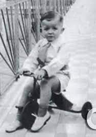 VIRAL: Así se veía 'Chabelo' cuando era niño