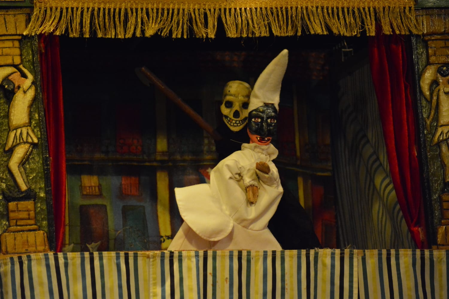 Una marioneta que pinta y un Polichinela, el arte del títere cubano en ...