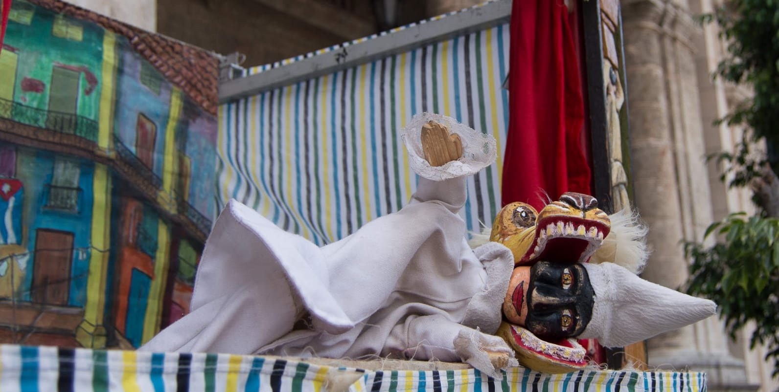 Una marioneta que pinta y un Polichinela, el arte del títere cubano en ...