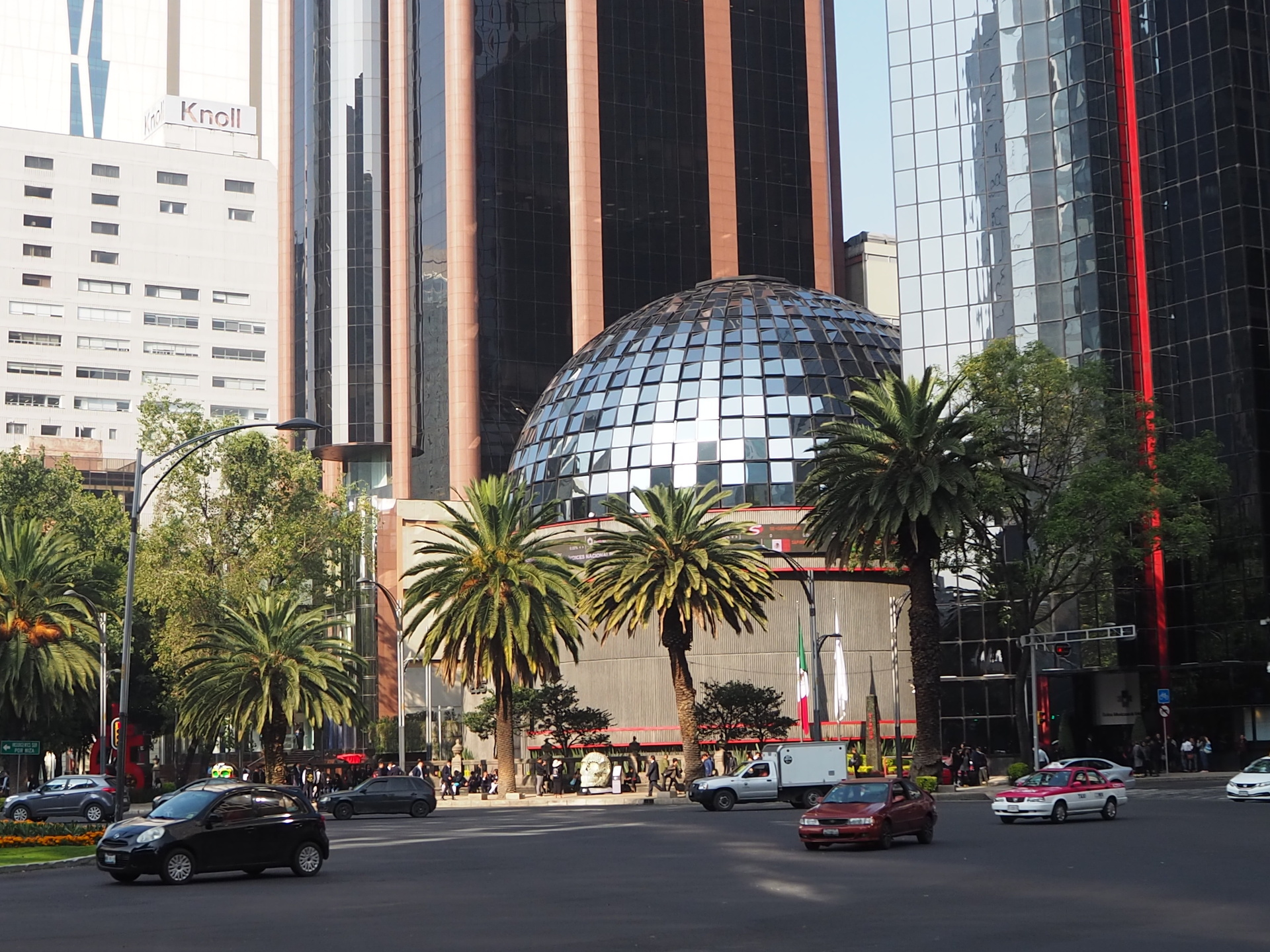 Democratización del mercado de valores mexicano y consolidación del hub ...