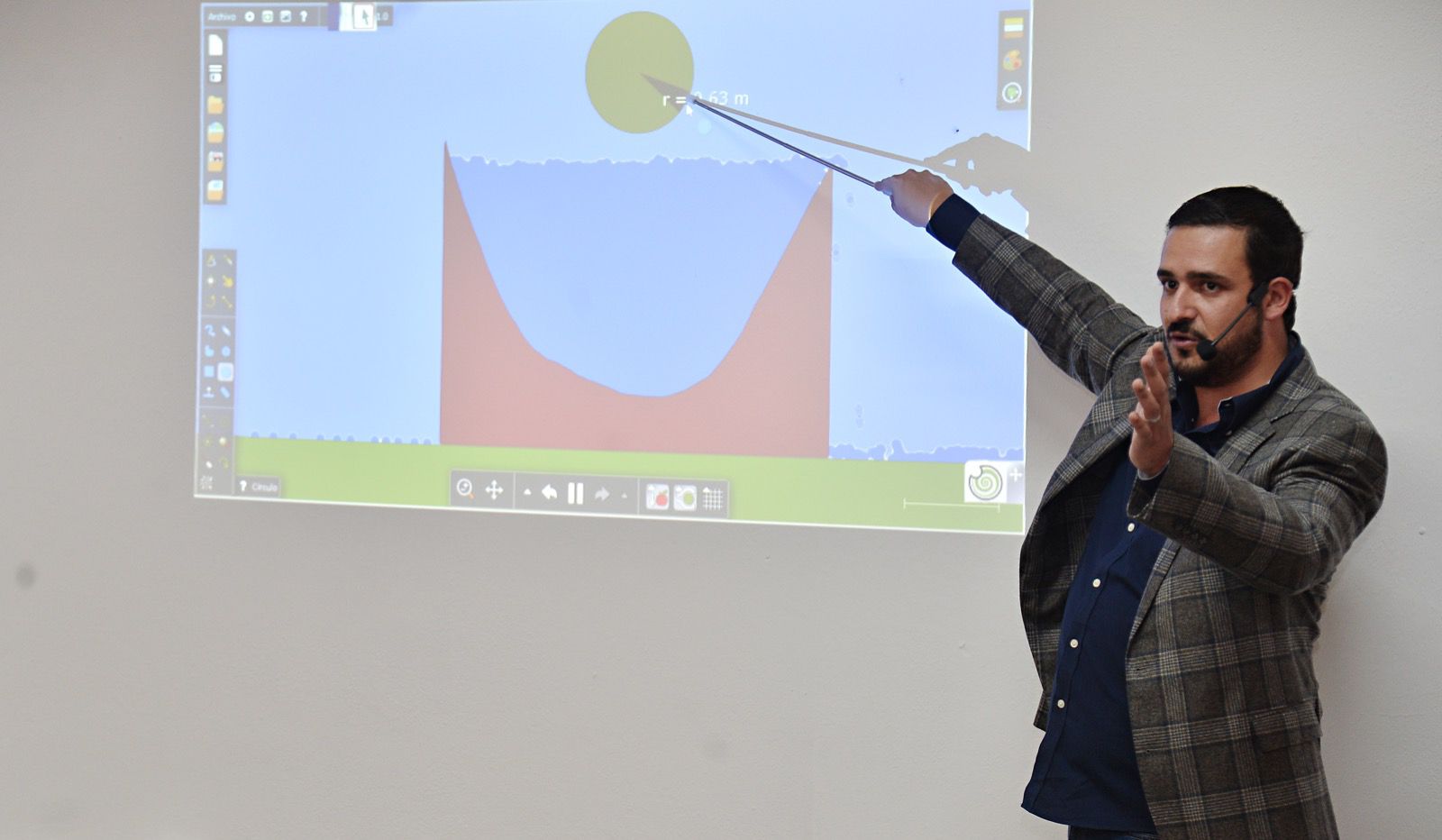 Presentan aulas digitales interactivas para escuelas de Durango