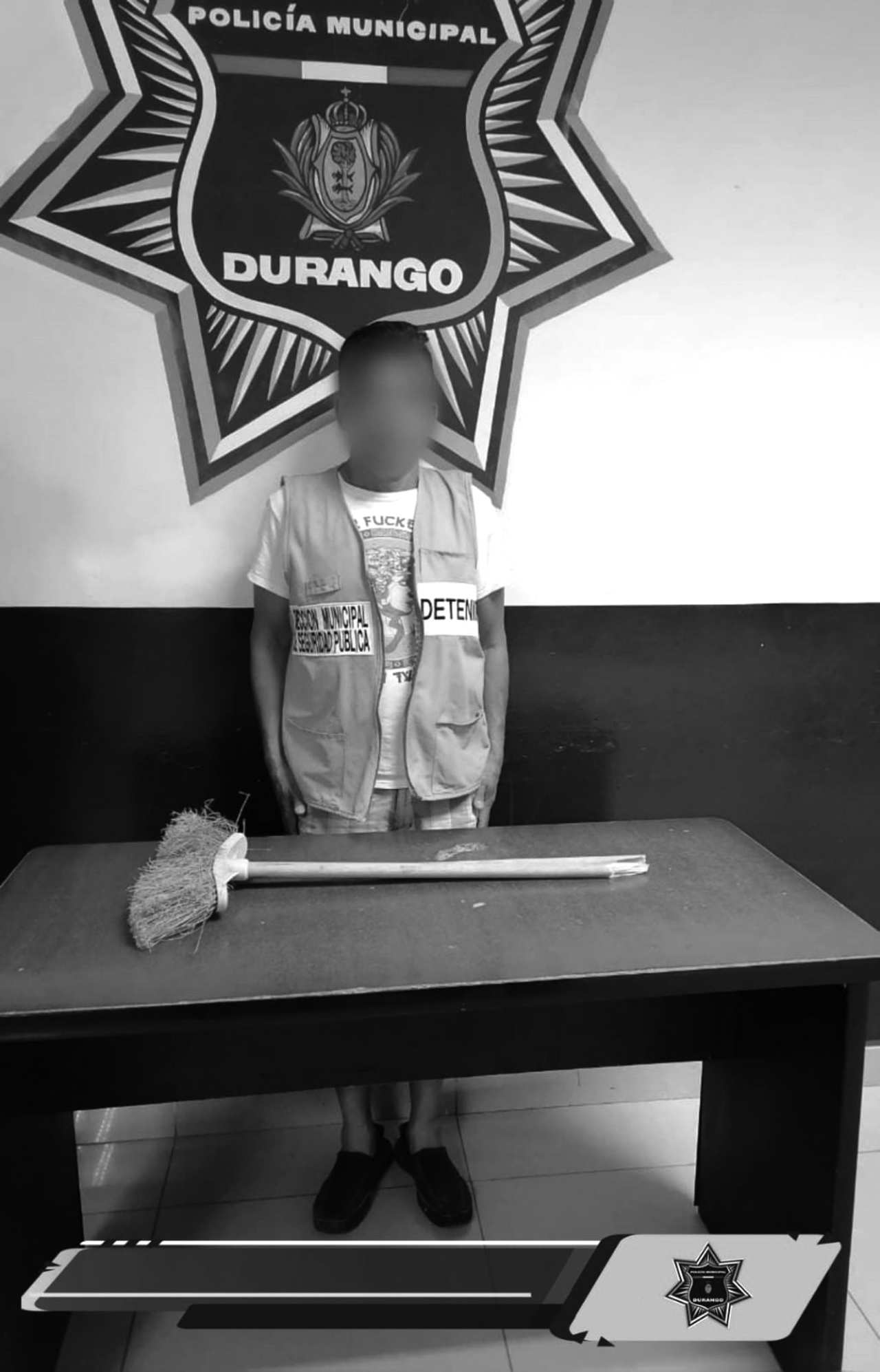 Arrestan a sujeto por violentar a su esposa; la agredió con un palo de escoba