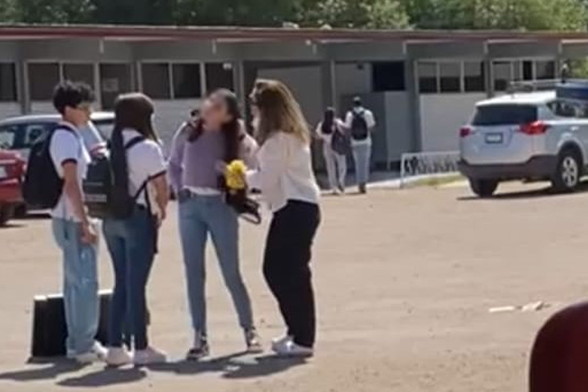 No Se Permitirán Agresiones A Los Alumnos Y Menos De Personas Externas