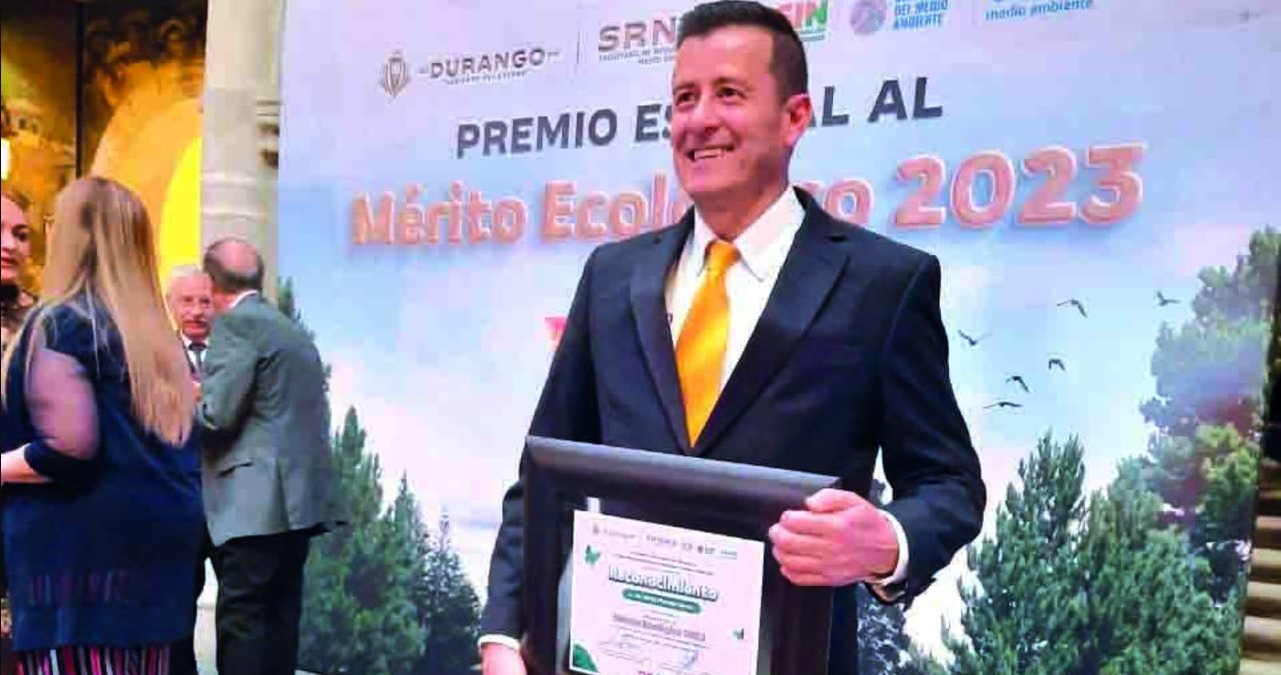 Investigador universitario obtiene el Premio Estatal al Mérito ... Investigador universitario obtiene el Premio Estatal al Mérito ...