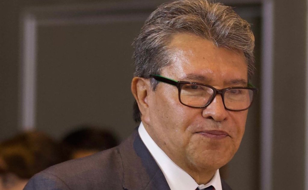 Monreal pide a Morena intervenir por anuncios