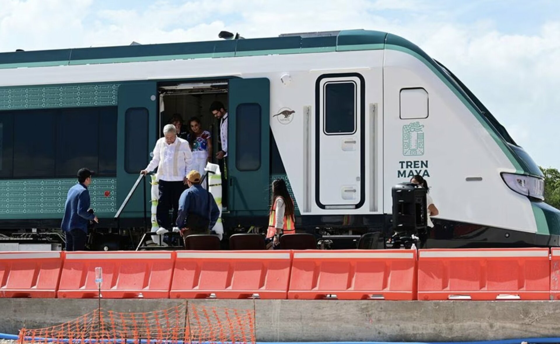 Así es por dentro el primer vagón del Tren Maya