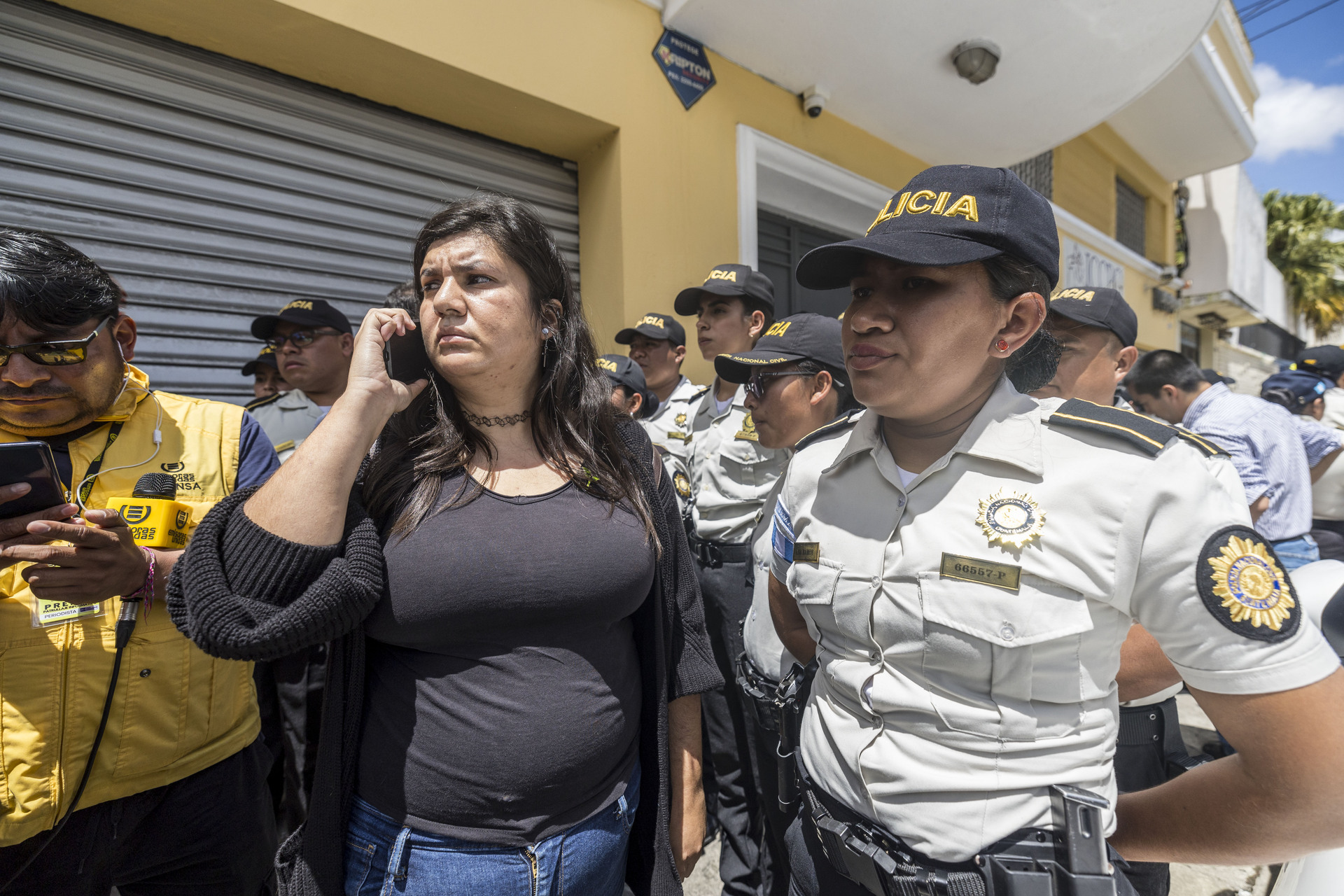 Ministerio Público de Guatemala allana la sede del partido Movimiento ...
