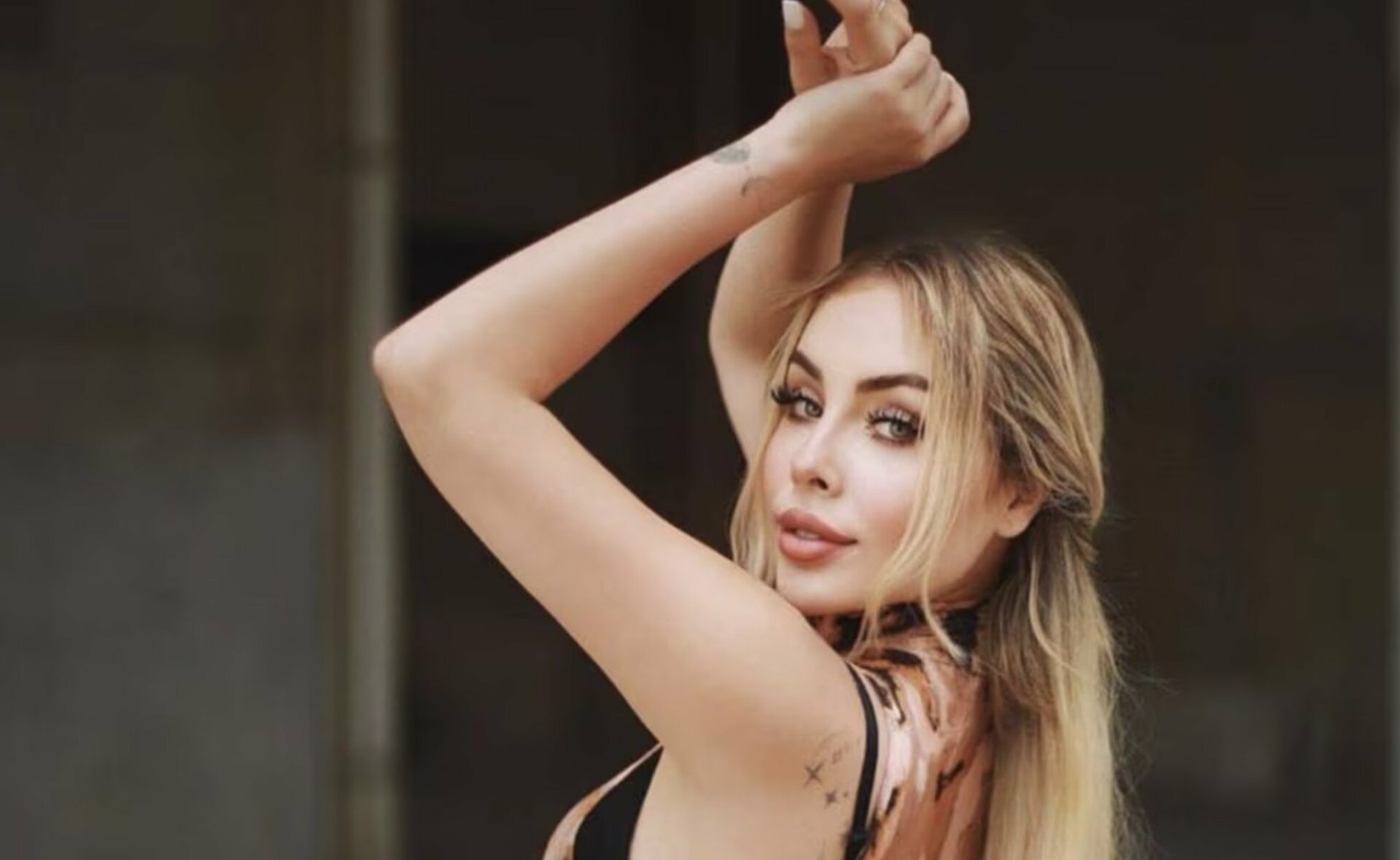 Maya Nazor deslumbra en la portada de una revista para adultos