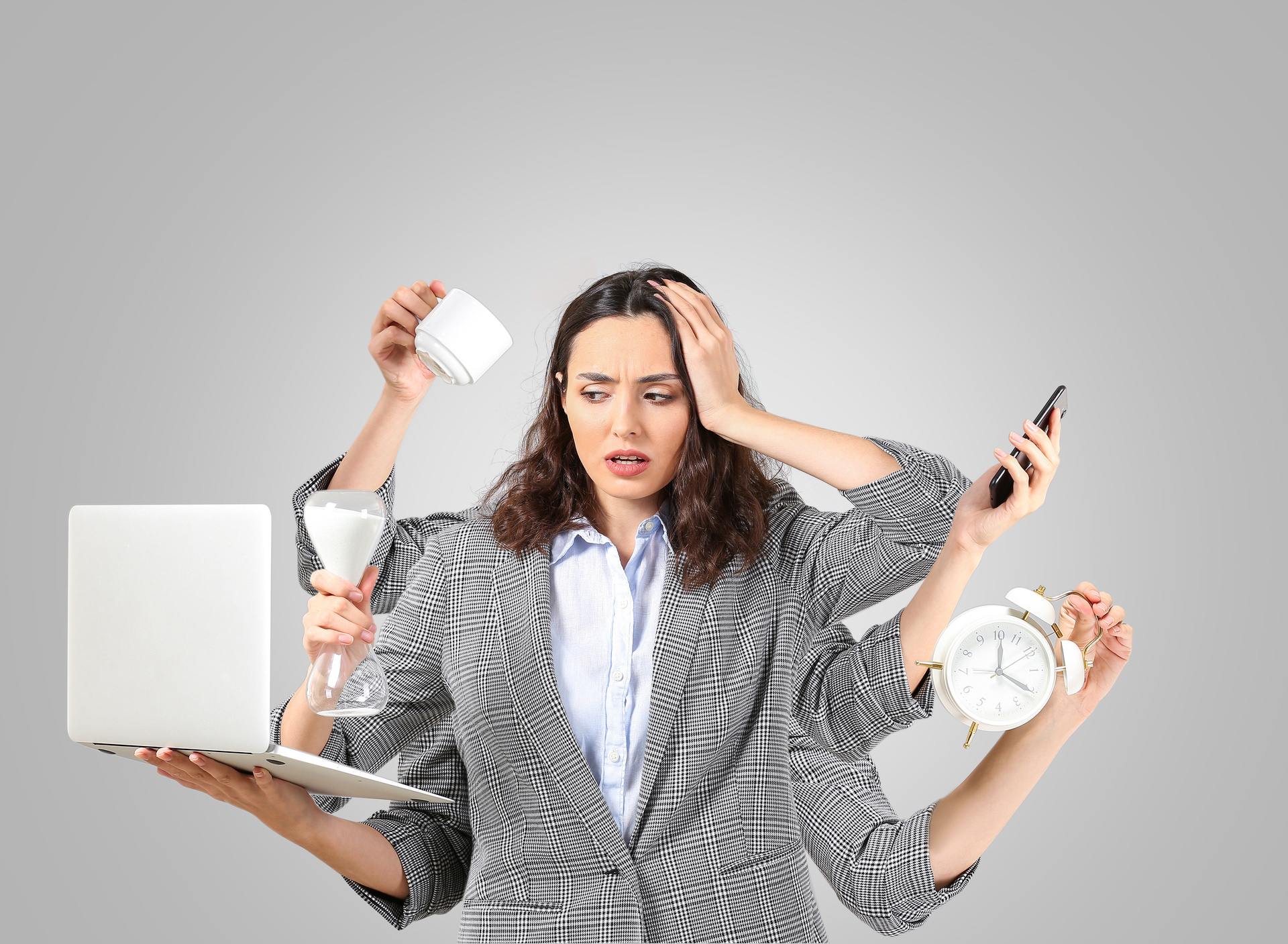 El multitasking puede causar estrés y bajar productividad laboral