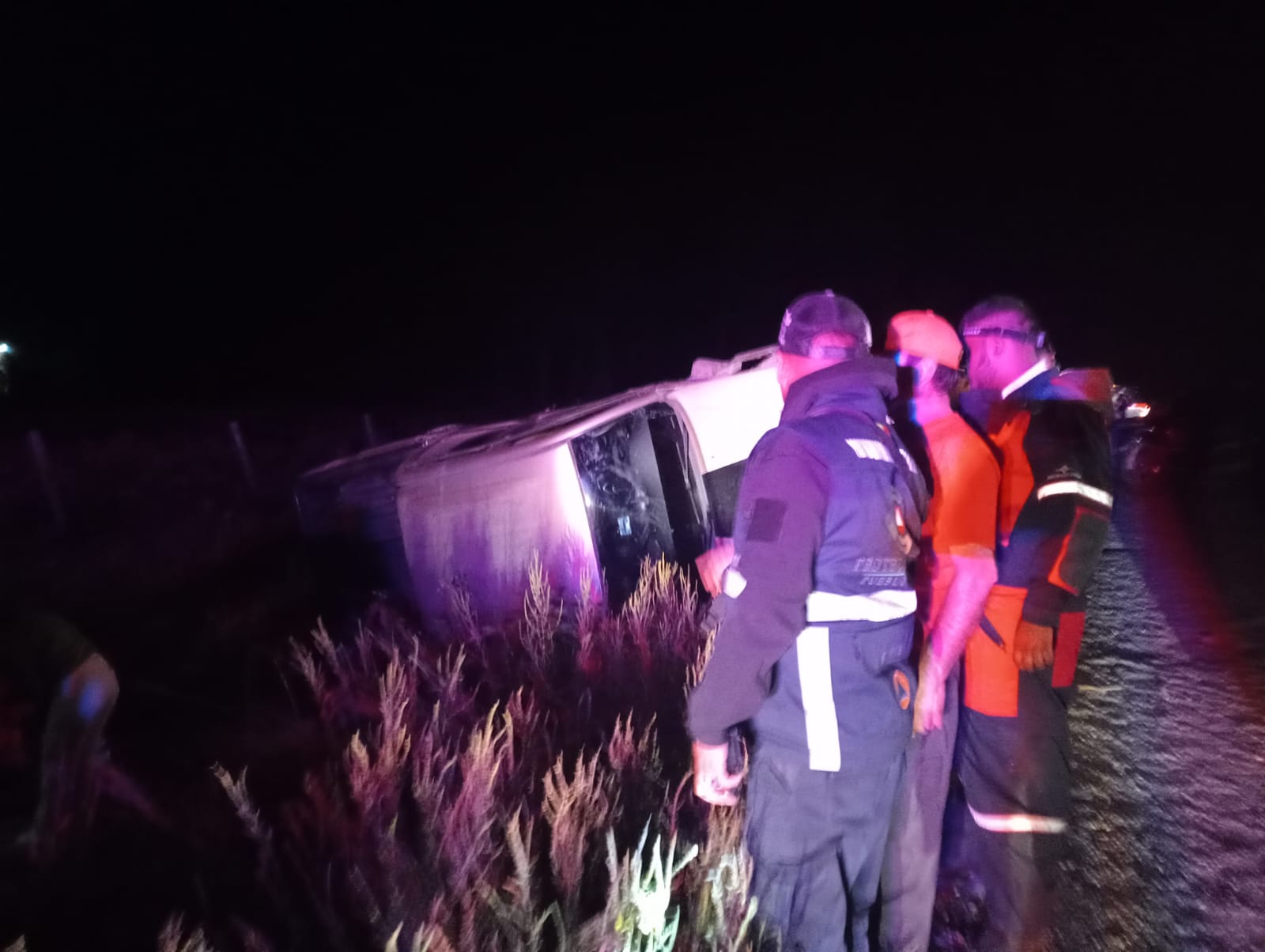 Choque múltiple en la carretera libre Durango-Mazatlán deja a tres personas lesionadas