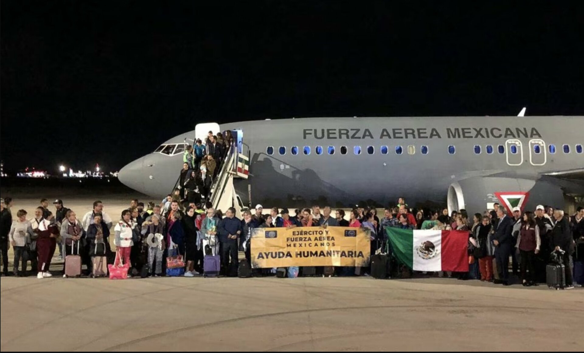 Aterriza en México primer avión de la Fuerza Aérea con 135 connacionales rescatados de Israel