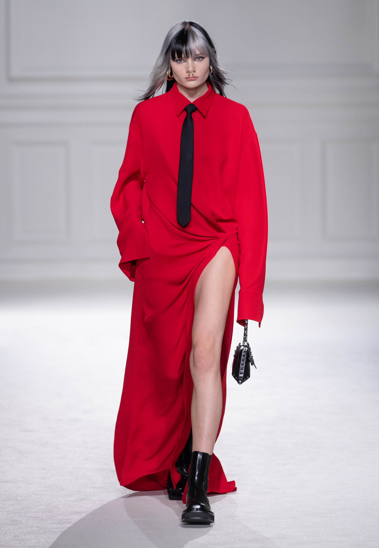 Incorpora el rojo en tus outfits esta temporada