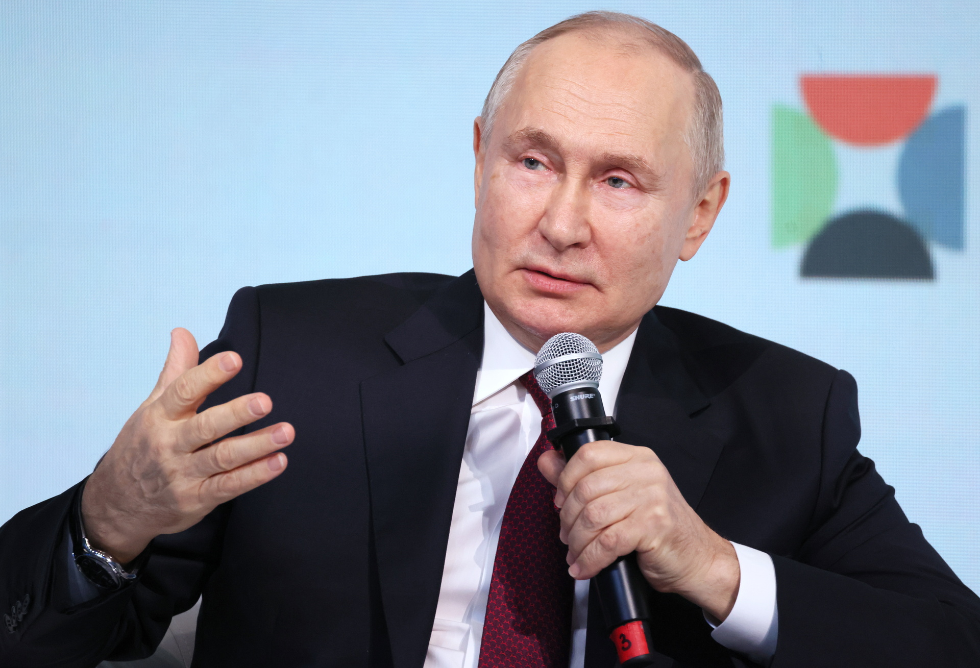 Vladimir Putin llama a evitar que se propague la guerra en Medio Oriente