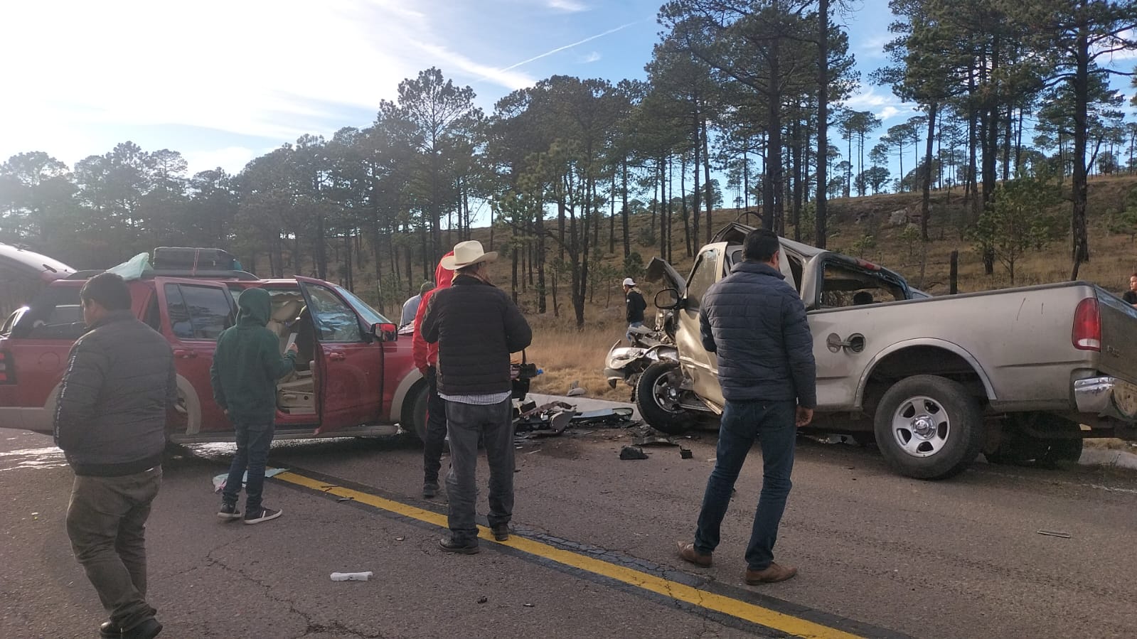 Encontronazo En La Libre Durango Mazatlán Deja Un Muerto Hay 5