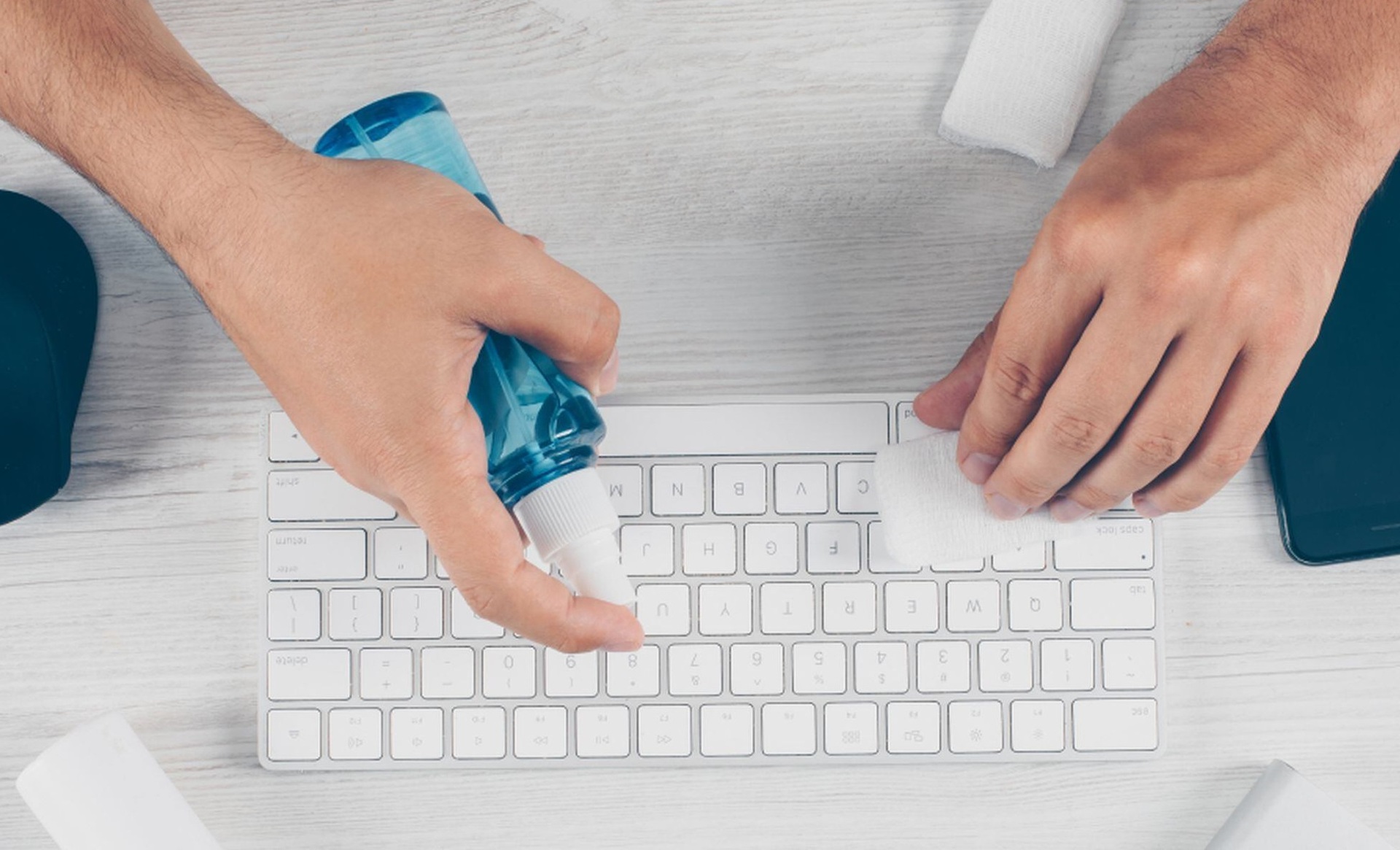 ¿Cómo limpiar tus dispositivos electrónicos?