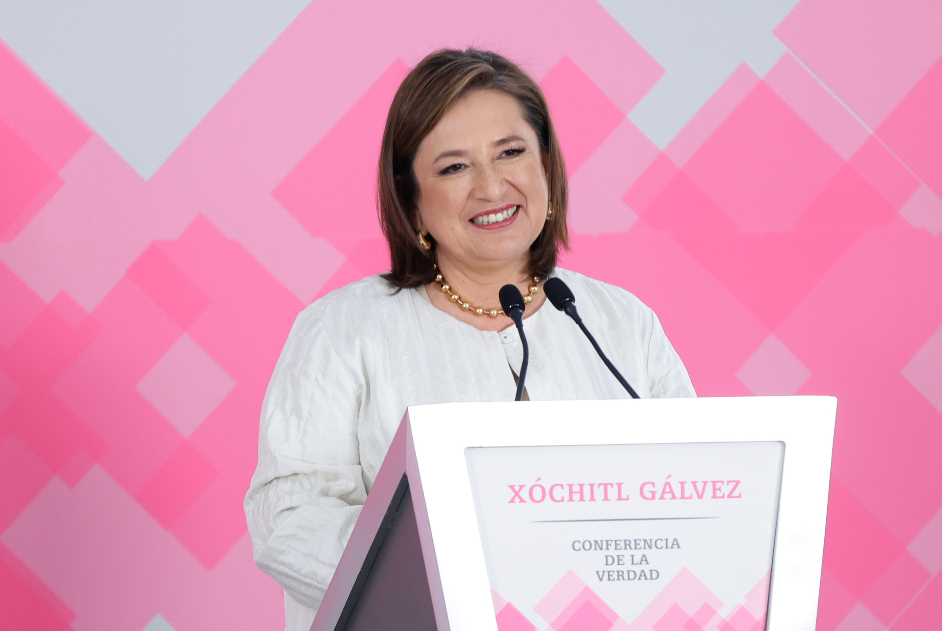 Xóchitl Gálvez se registra como candidata a la presidencia