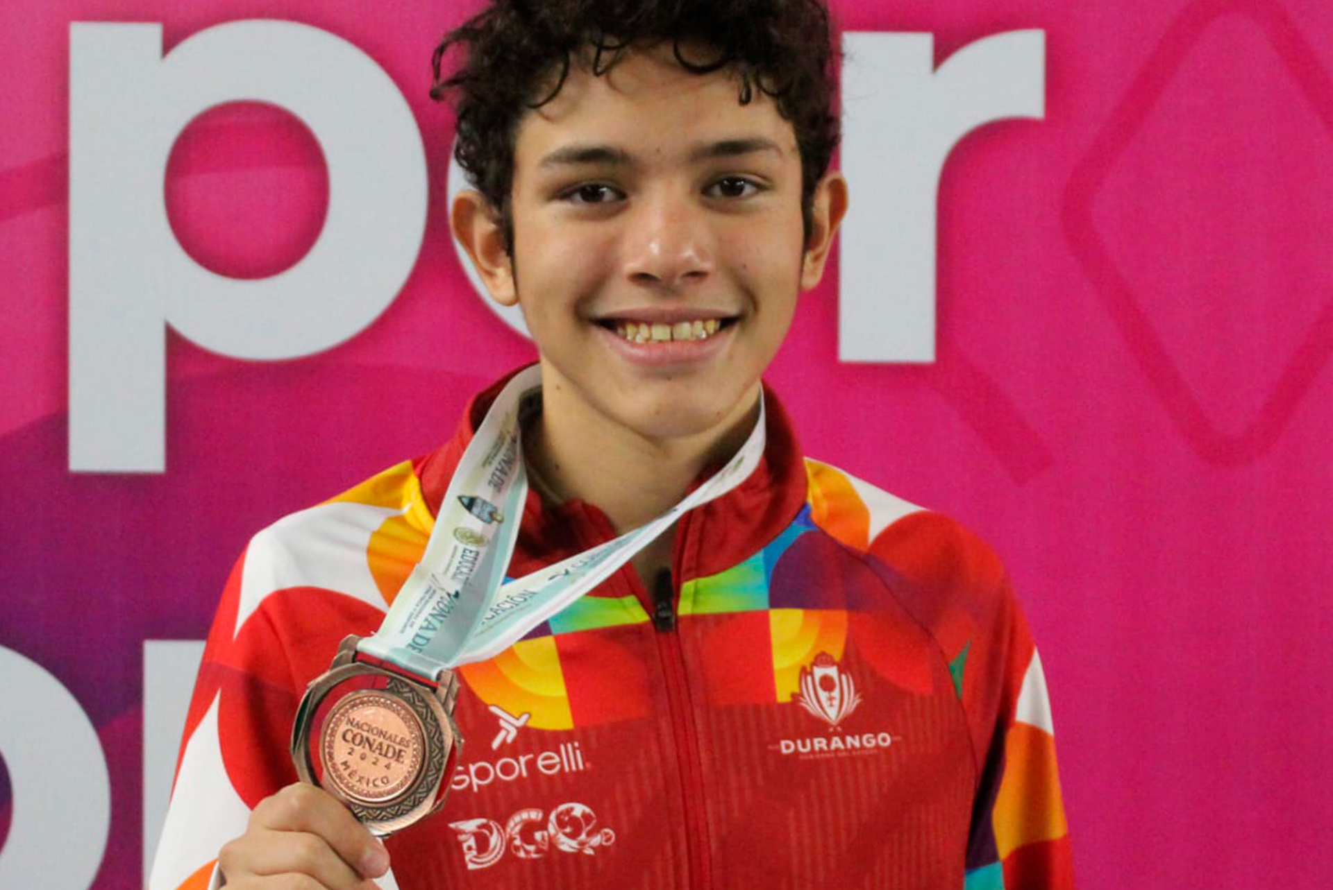 Bronce para el nadador Joseph Martínez en Juegos Nacionales Conade