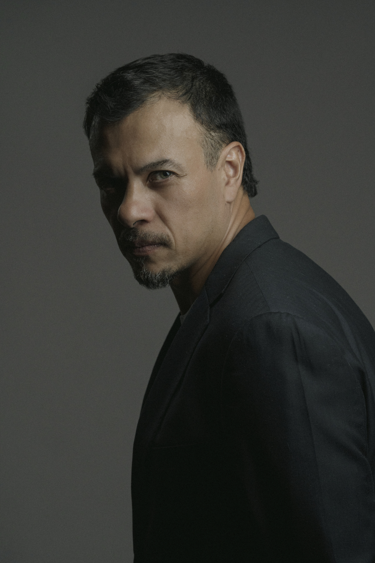 Carlos Mares: Detrás del Artista